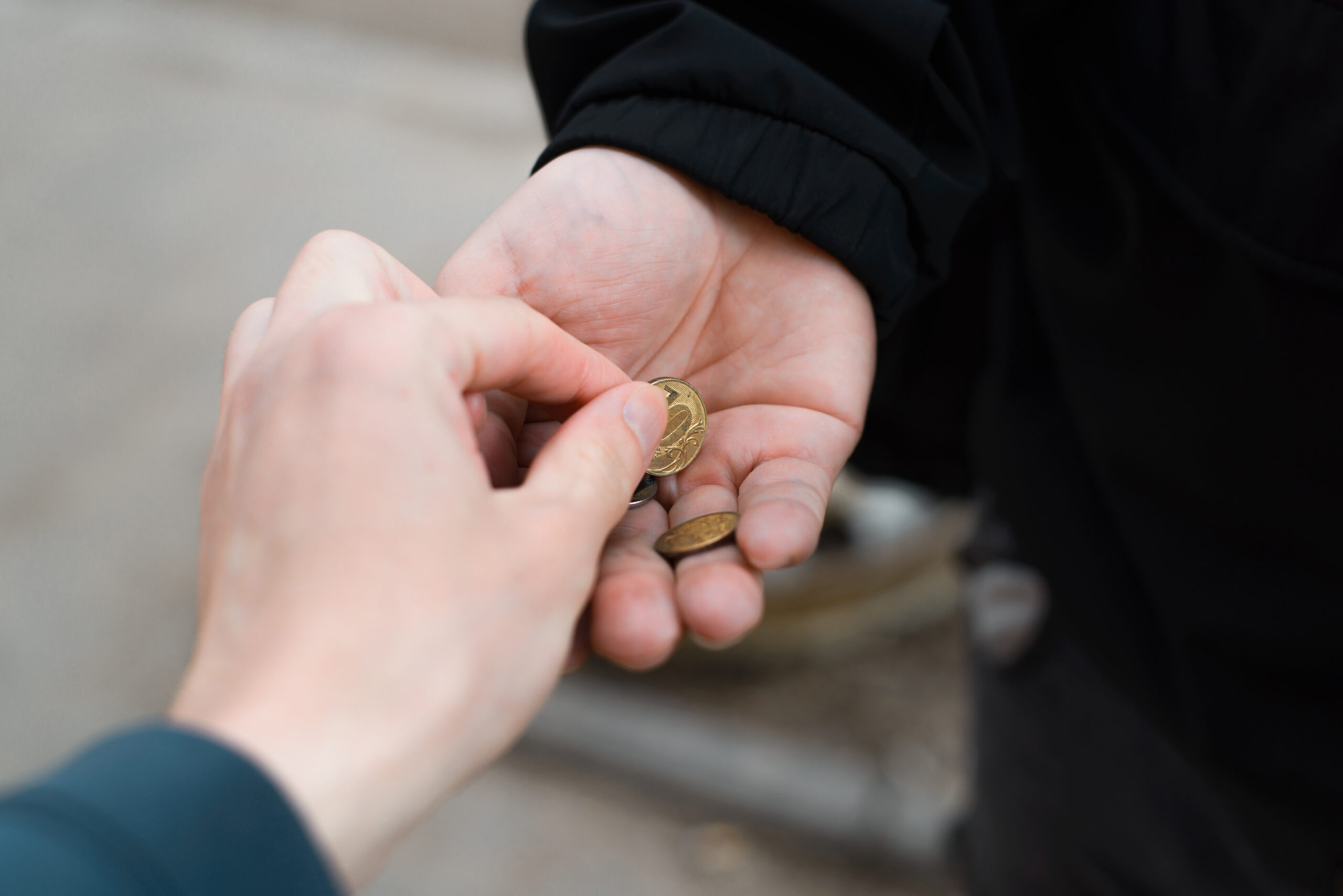 Ensemble pour éradiquer la pauvreté : le rôle crucial des associations ...